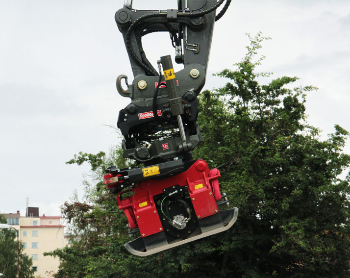 Media OilQuick Canada l OilQuick Coupler Images and Videos